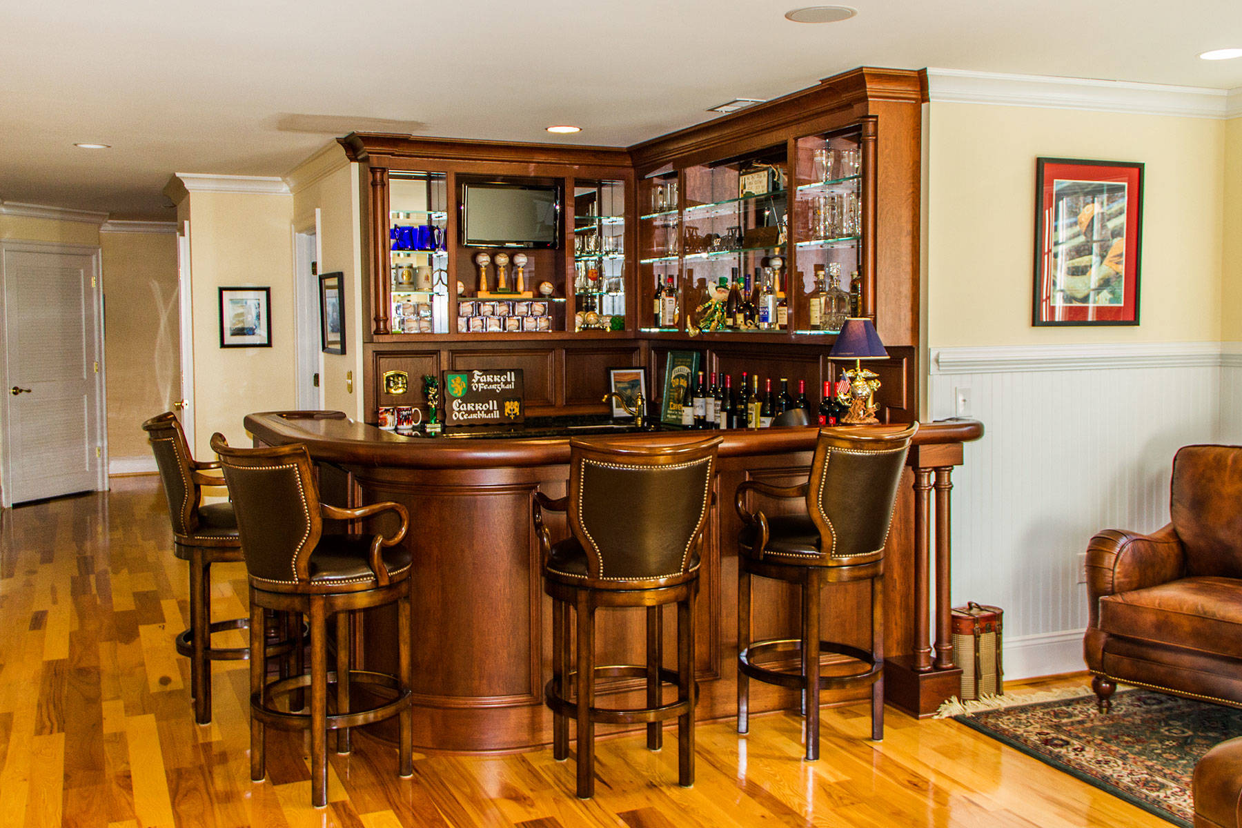 10 Best Home Bars to Upgrade Your Living Space - Home Bar Man Cave